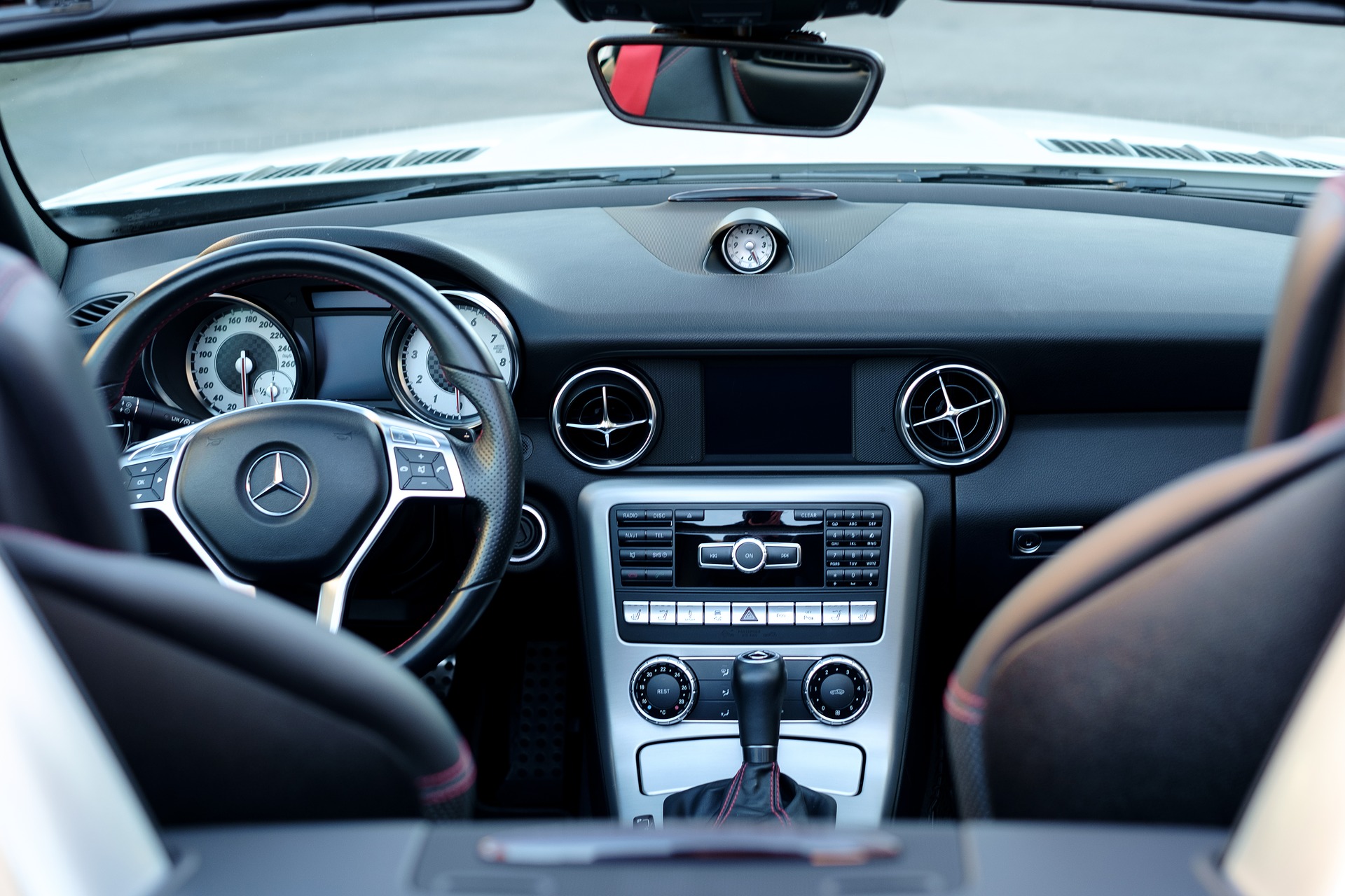 MB Lab – Korjaamme Mercedes-Benz merkkiset autot